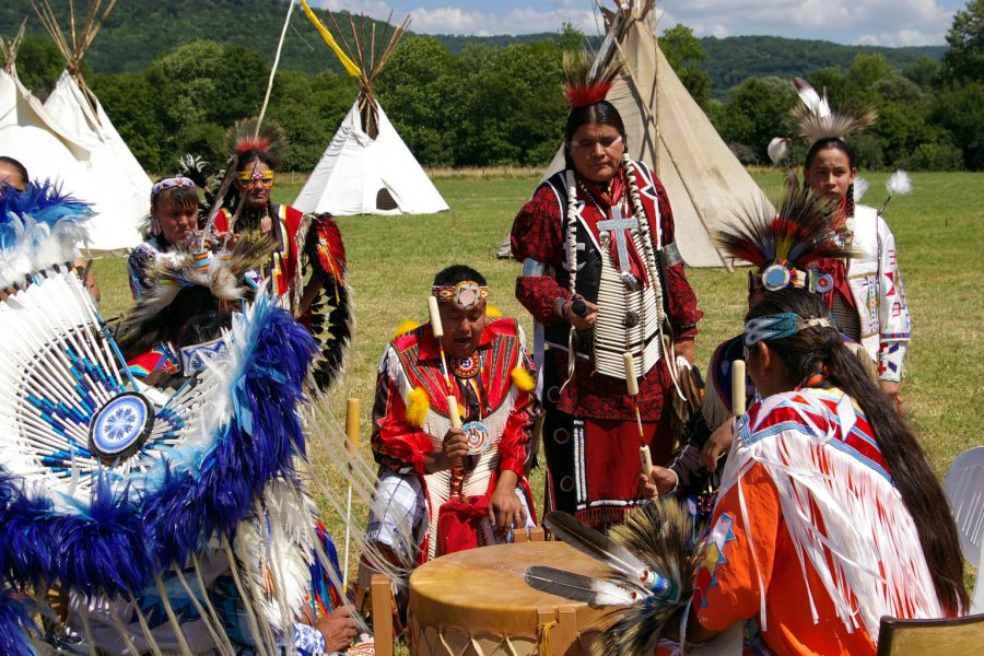 Pow wow danse avec la loue – Destination Loue Lison - 25 Ornans ...