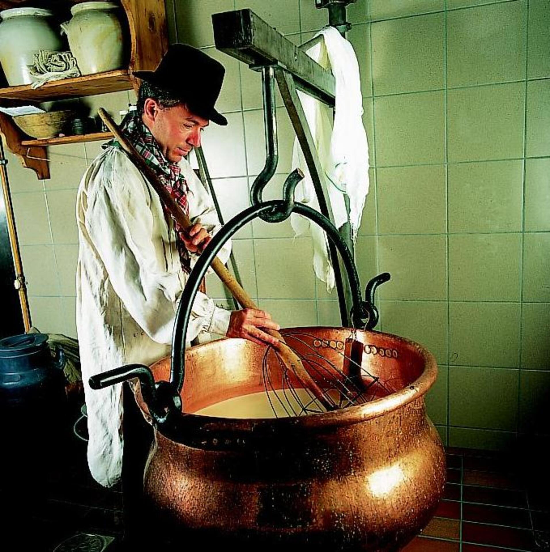 Cléron, un village de la Vallée de la Loue aux allures de conte médiéval