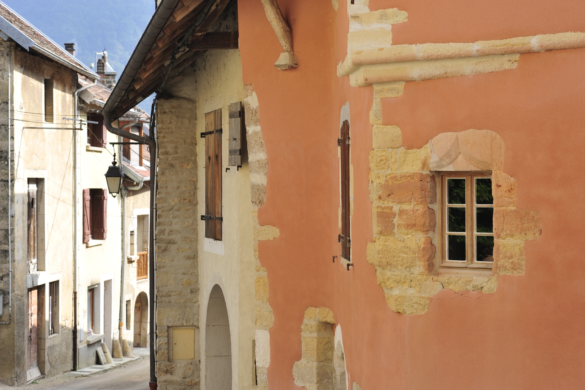 Mouthier Haute-Pierre, un village comtois haut en couleur